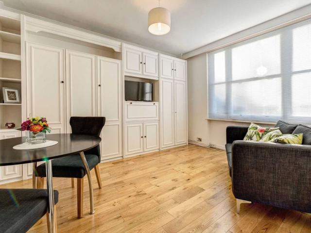 1 bed studio to rent