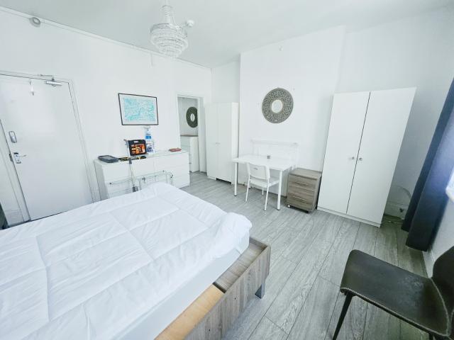 1 bed studio to rent Brick Lane, Aldgate East E1 6RL