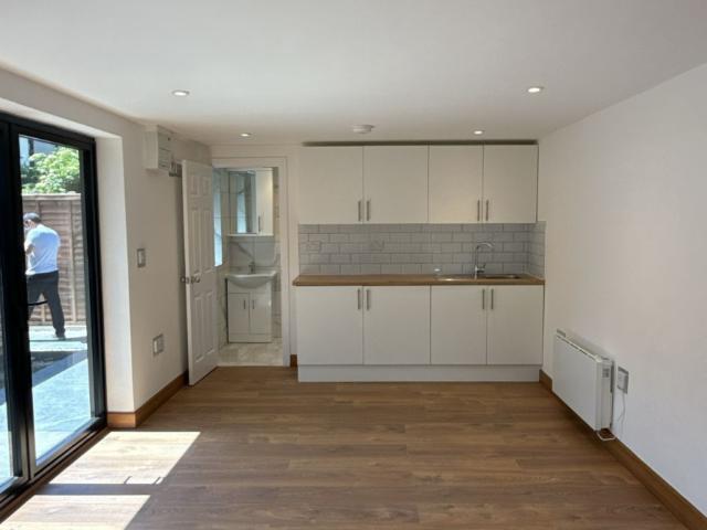1 bed studio to rent Rivulet Road, London N17
