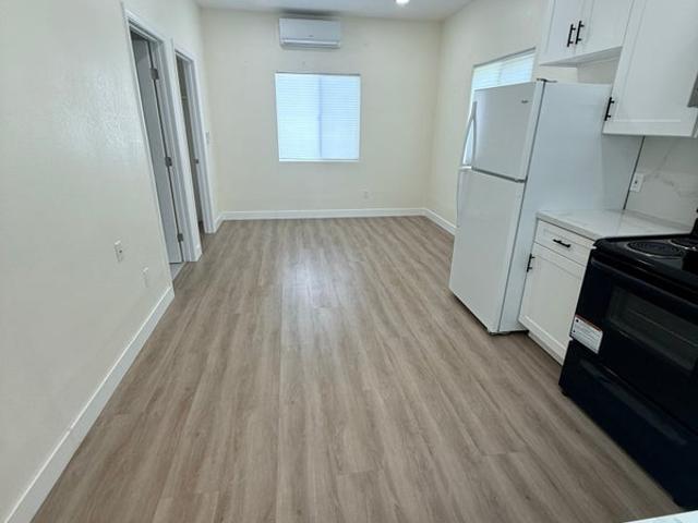 1 bedbath ADU unit_ $1900 Utilities included