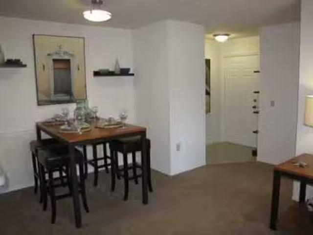 1 bedroom/1 bath Champions Walk