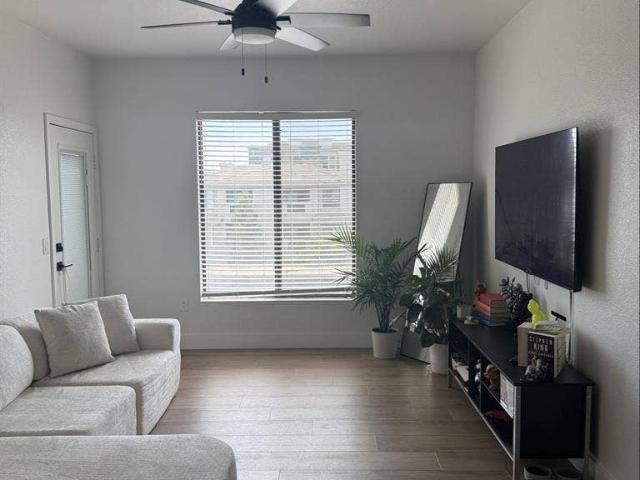 1 Bedroom/1 Bathroom apartment