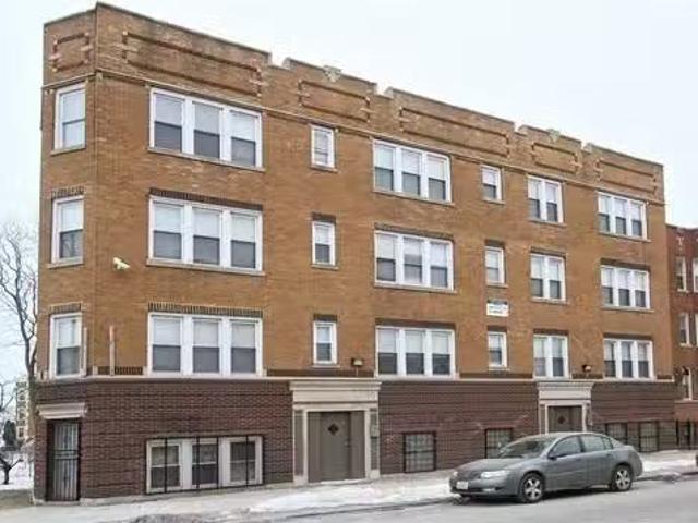 1 Bedroom 1 Bath Apartment. DEP 7601 S Coles Ave