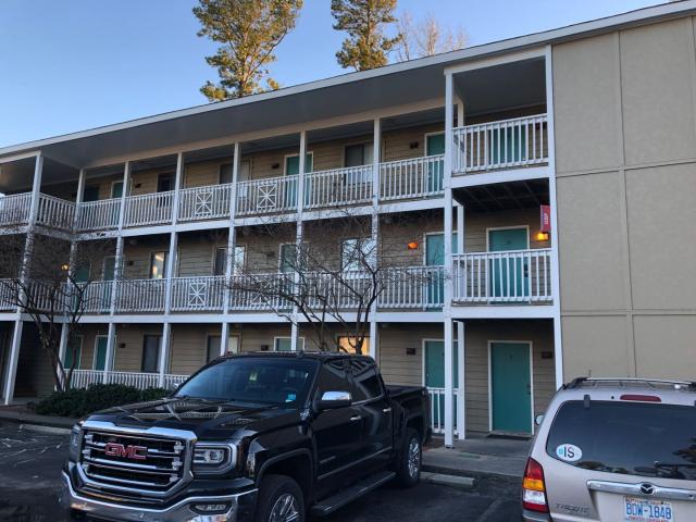 1 bedroom 1 Bath Beside UNCW