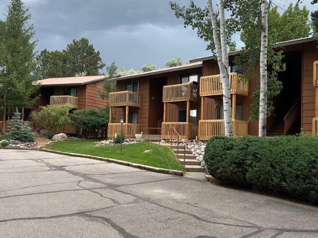 1 Bedroom 1 Bath Condo with Garage