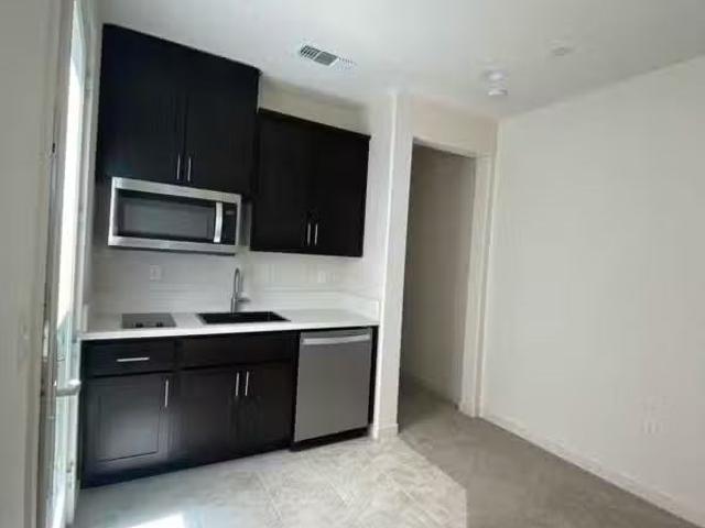 1 Bedroom 1 Bath for Rent in Lathrop, CA Available June 1st.