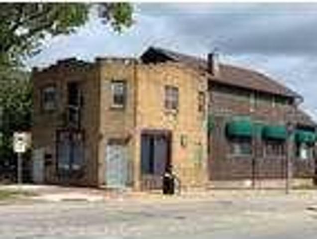 1 Bedroom 1 Bath In Milwaukee WI 53204