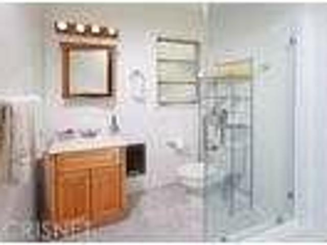 1 Bedroom 1 Bath In Canoga Park California 91304