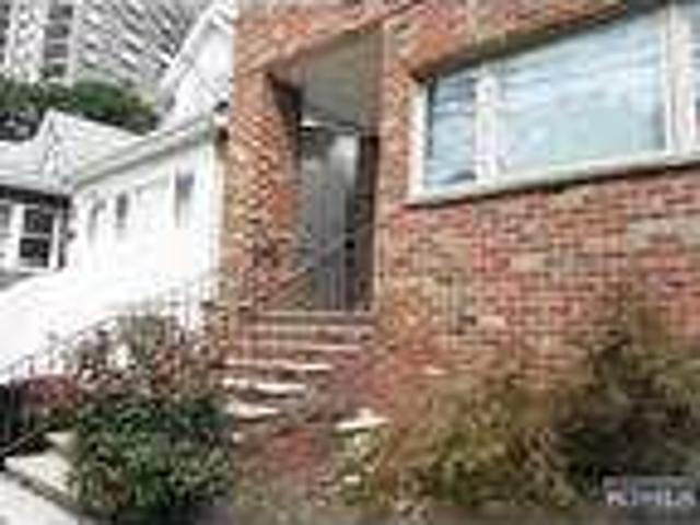 1 Bedroom 1 Bath In Cliffside Park New Jersey 07010