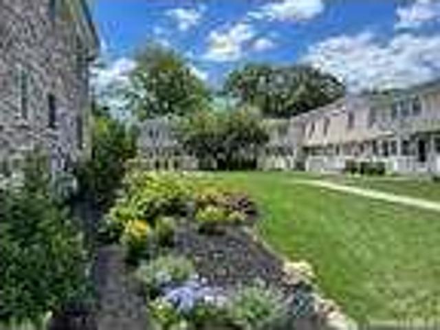 1 Bedroom 1 Bath In Commack NY 11725