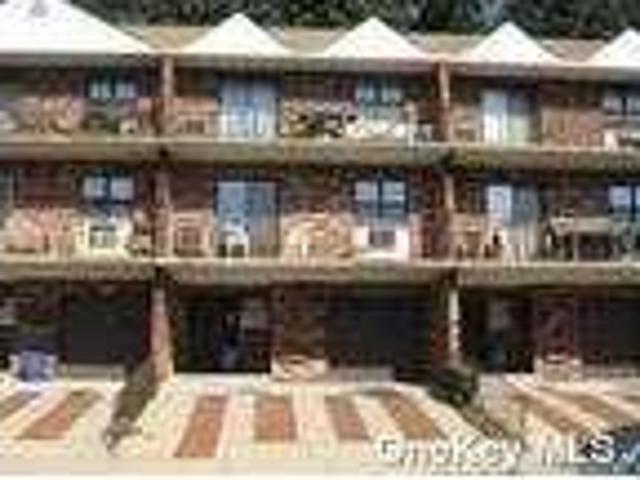 1 Bedroom 1 Bath In Douglaston NY 11362