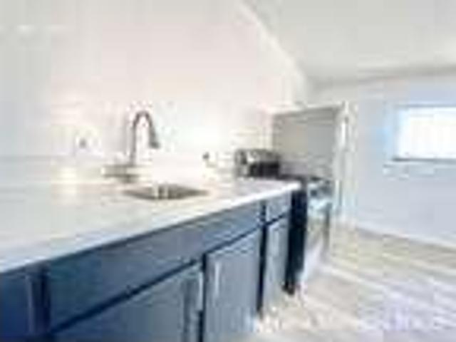 1 Bedroom 1 Bath In Los Angeles CA 90037