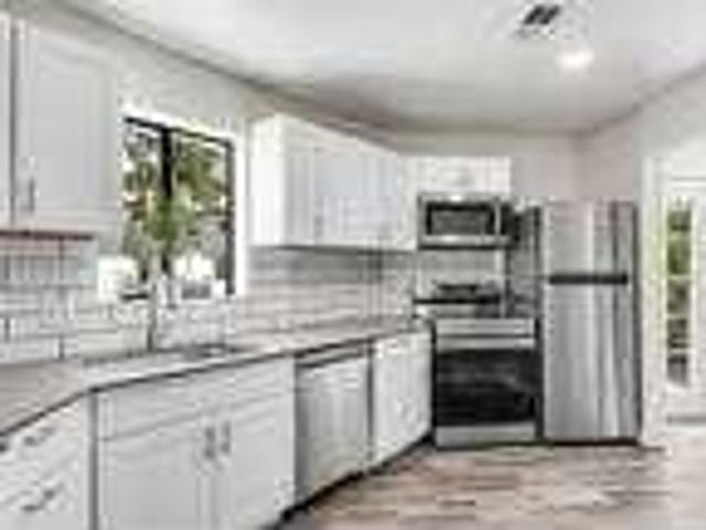1 Bedroom 1 Bath In Phoenix AZ 85033