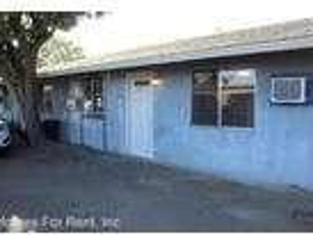 1 Bedroom 1 Bath In Porterville CA 93257