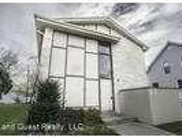 1 Bedroom 1 Bath In Racine WI 53403