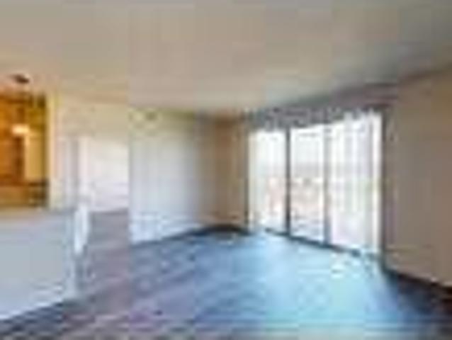 1 Bedroom 1 Bath In Saint Francis Wisconsin 53235