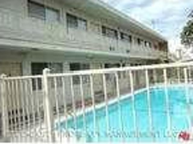 1 Bedroom 1 Bath In Valley Village CA 91607