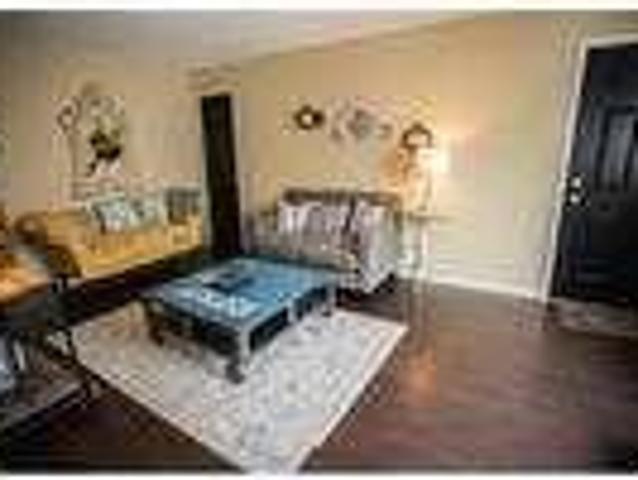 1 Bedroom, 1 bath, 720 ft