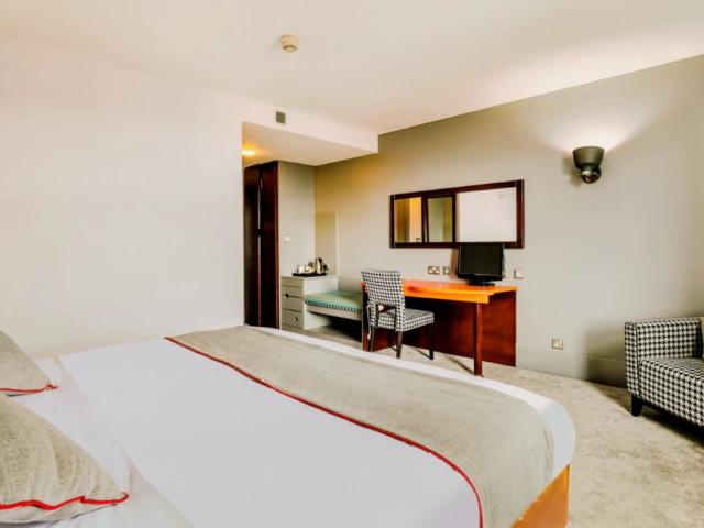 1 Bedroom, 1 Bathroom