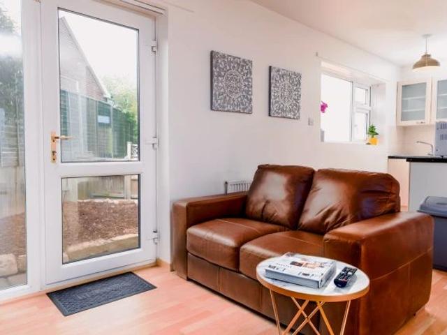 1 bedroom 1 bathroom