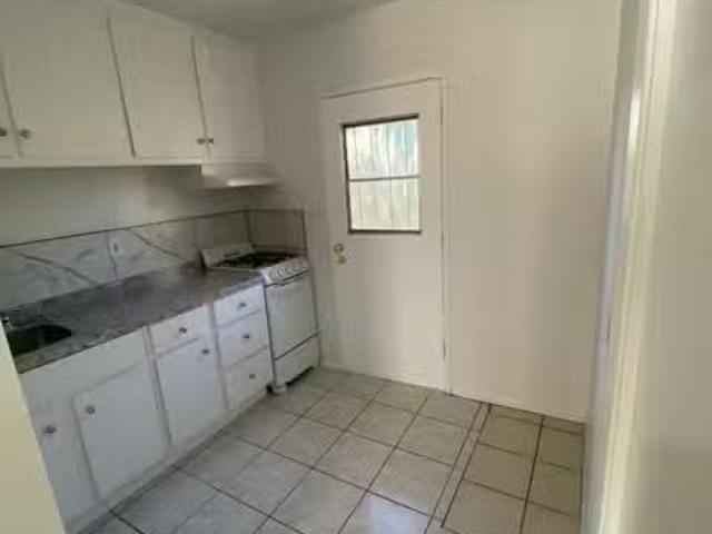 1 Bedroom 1 Bathroom 10102 Forbes Ave