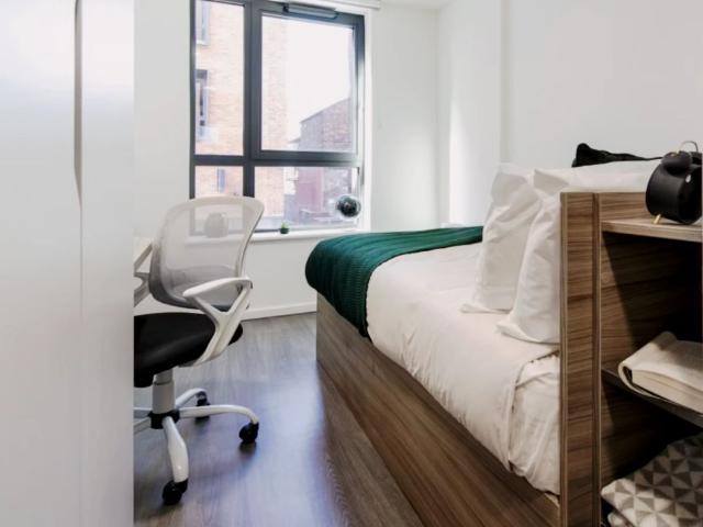 1 Bedroom, 1 Bathroom