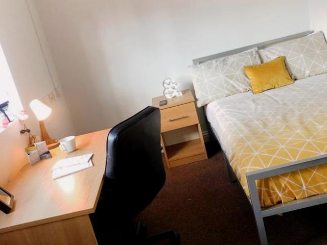 1 Bedroom, 1 Bathroom