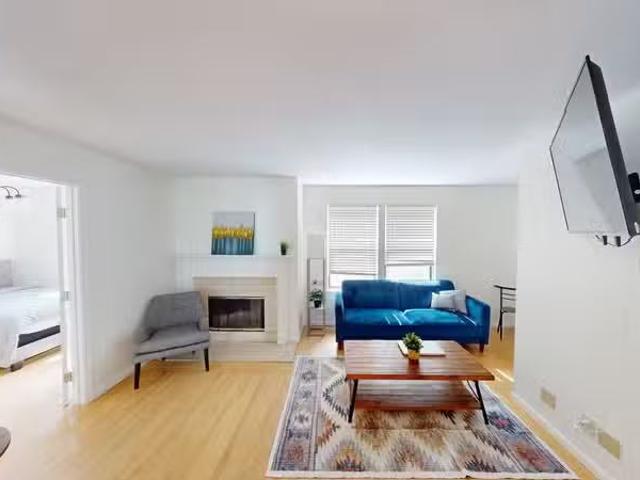 1 Bedroom 1 Bathroom The Leonardo