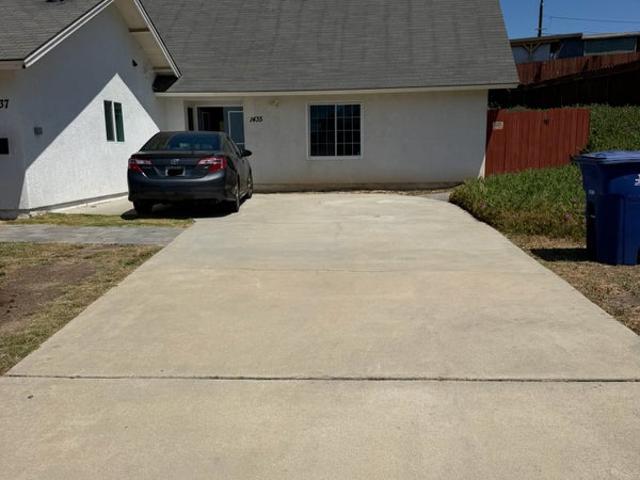 1 Bedroom 1 Bathroom Upstairs Apartment for Rent