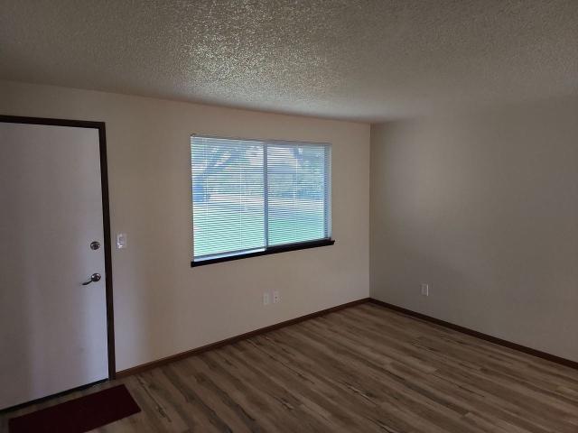 1 Bedroom 1 Bathroom at Hollywood Park Apartments 1 Bedroom Apartment for Rent at 3300 Hollywood Dr Ne, Salem, OR 97305