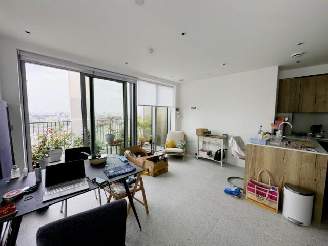 1 Bedroom 1 Bathroom Flat2005