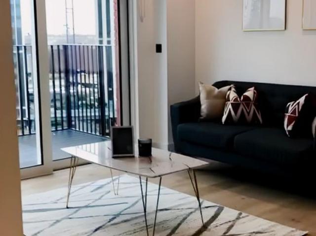 1 Bedroom 1 Bathroom Flat50