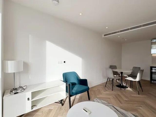 1 Bedroom 1 Bathroom Flat53