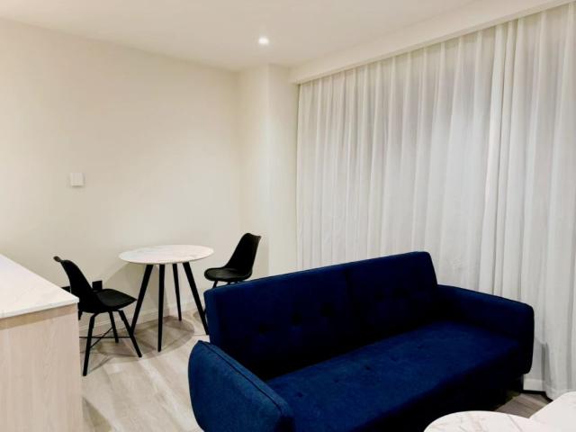 1 Bedroom 1 Bathroom Flat 1901