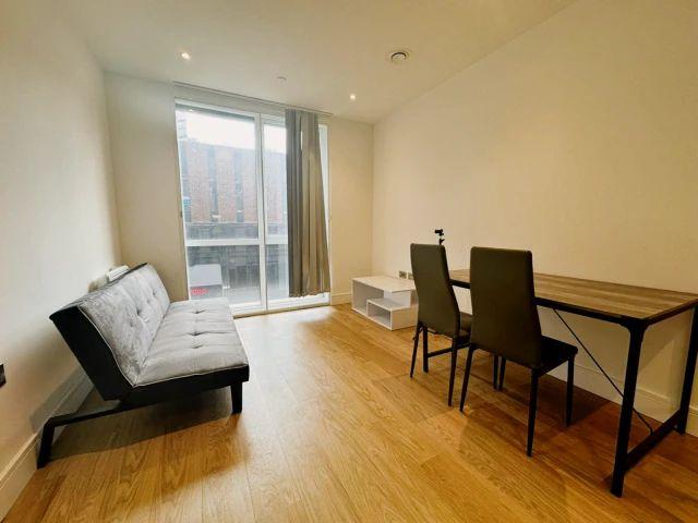 1 Bedroom 1 Bathroom Flat 105