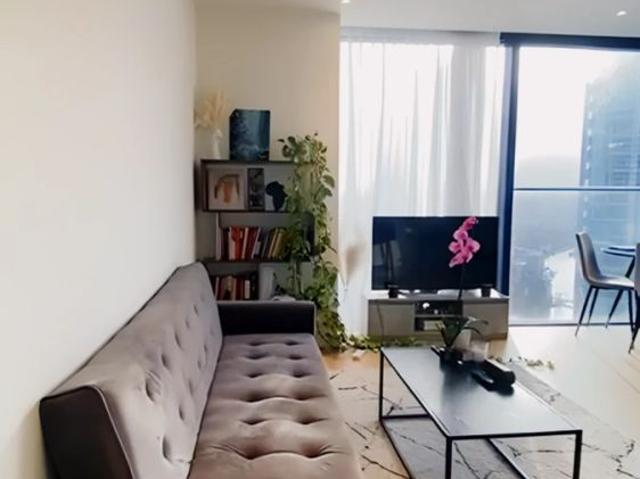 1 Bedroom 1 Bathroom Flat 3104