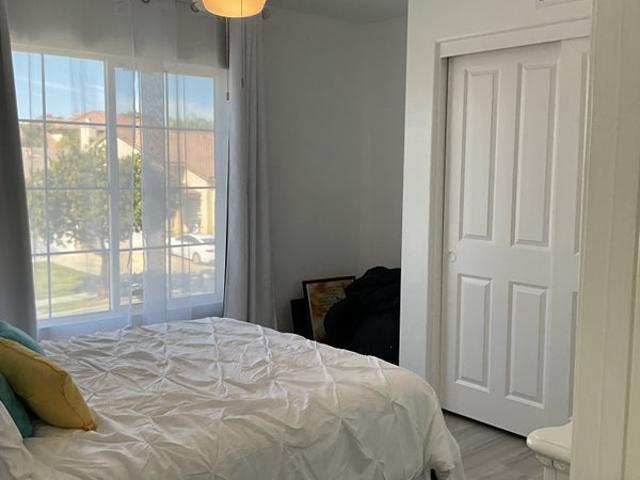 1 bedroom, 1 bathroom in a house