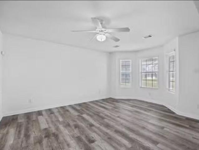 1 Bedroom, 1 Bathroom Student Housing Near Prairie View A&M U.