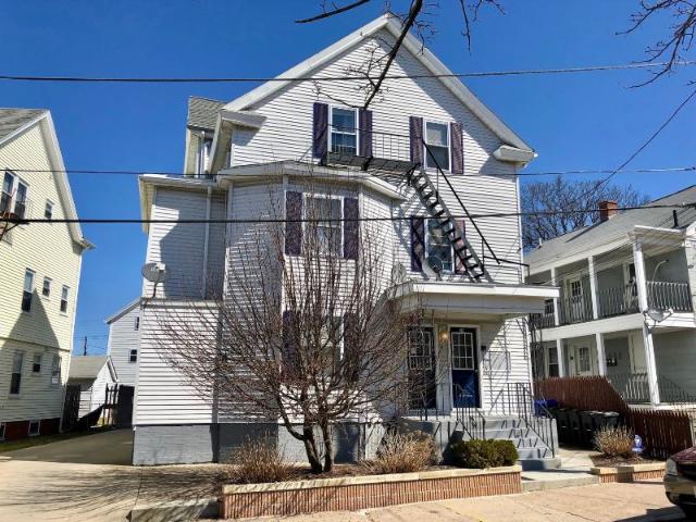1 Bedroom 22 Lawrence St. Pawtucket for June 1