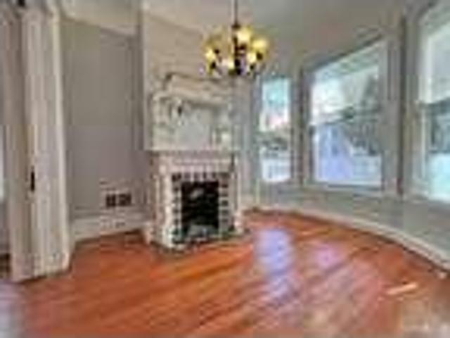 1 Bedroom 2 Bath In San Francisco CA 94110