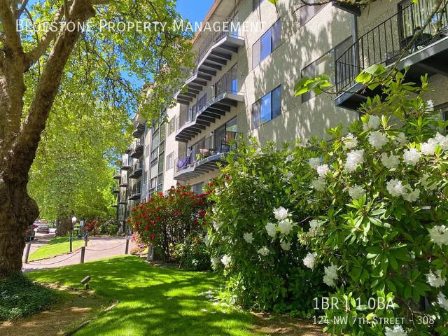 SPECIAL: $500 off First Month Rent! 1 bedroom apartment in the heart of Corvallis!