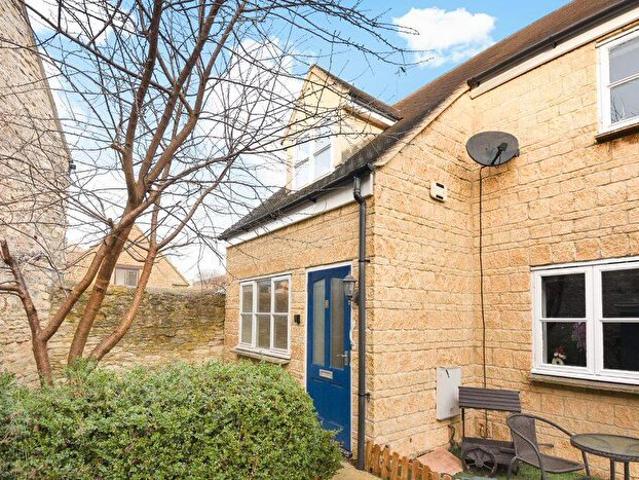 1 Bedroom Cottage To Rent In Chase Cottages, C High Street, Witney, OX28