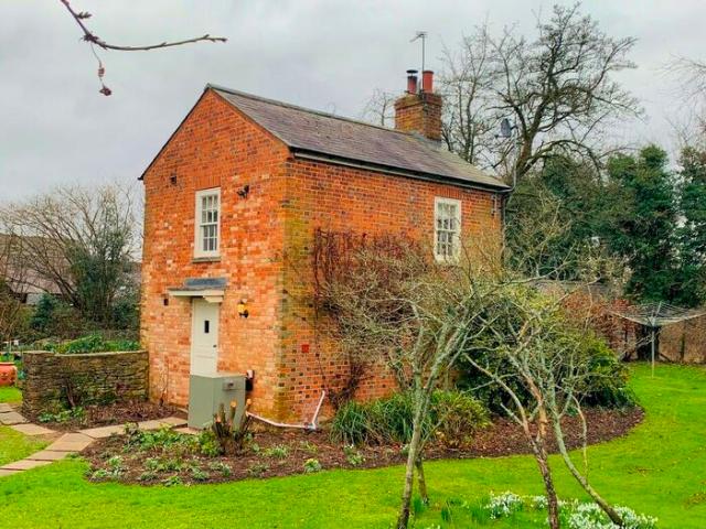 1 Bedroom Cottage To Rent In Grooms Cottage, Kings End Farmhouse, Manor Farm Road, Barton Hartshorn, Buckinghamshire, MK18
