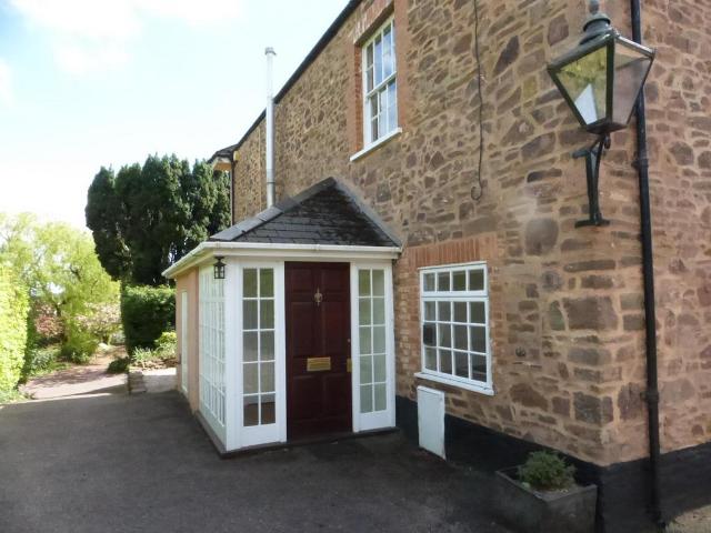 1 bedroom cottage to rent