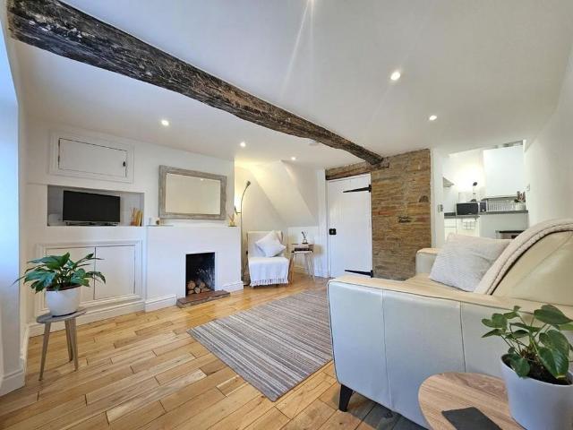 1 bedroom cottage to rent