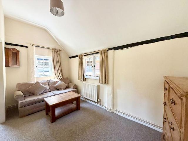 1 bedroom cottage to rent