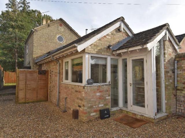 1 bedroom cottage to rent