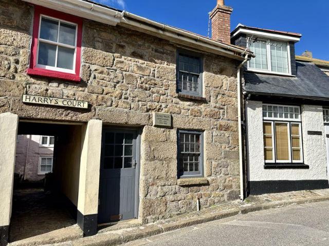 1 bedroom cottage for sale