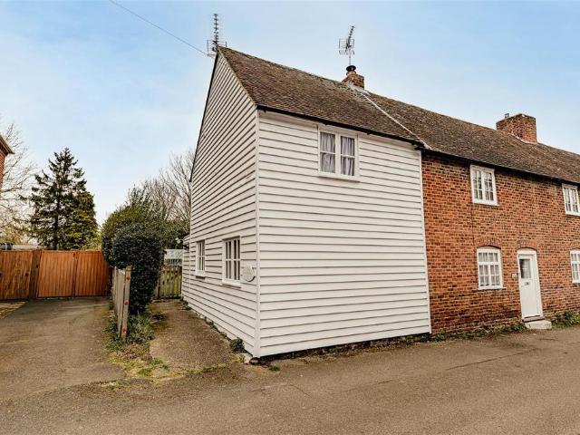 1 bedroom cottage for sale