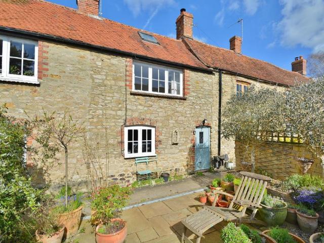 1 bedroom cottage for sale